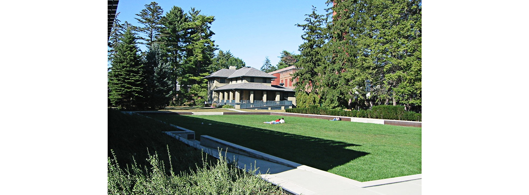 Campus quadrangle design